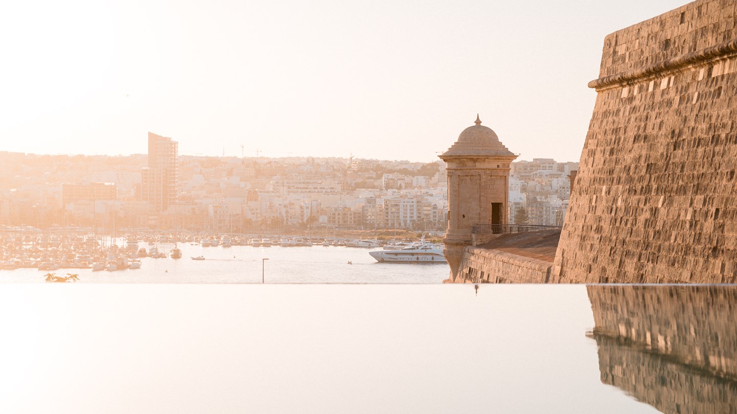 Book Online at Bastion Pool, Bar & Restaurant | Dish Cult | Dish Cult