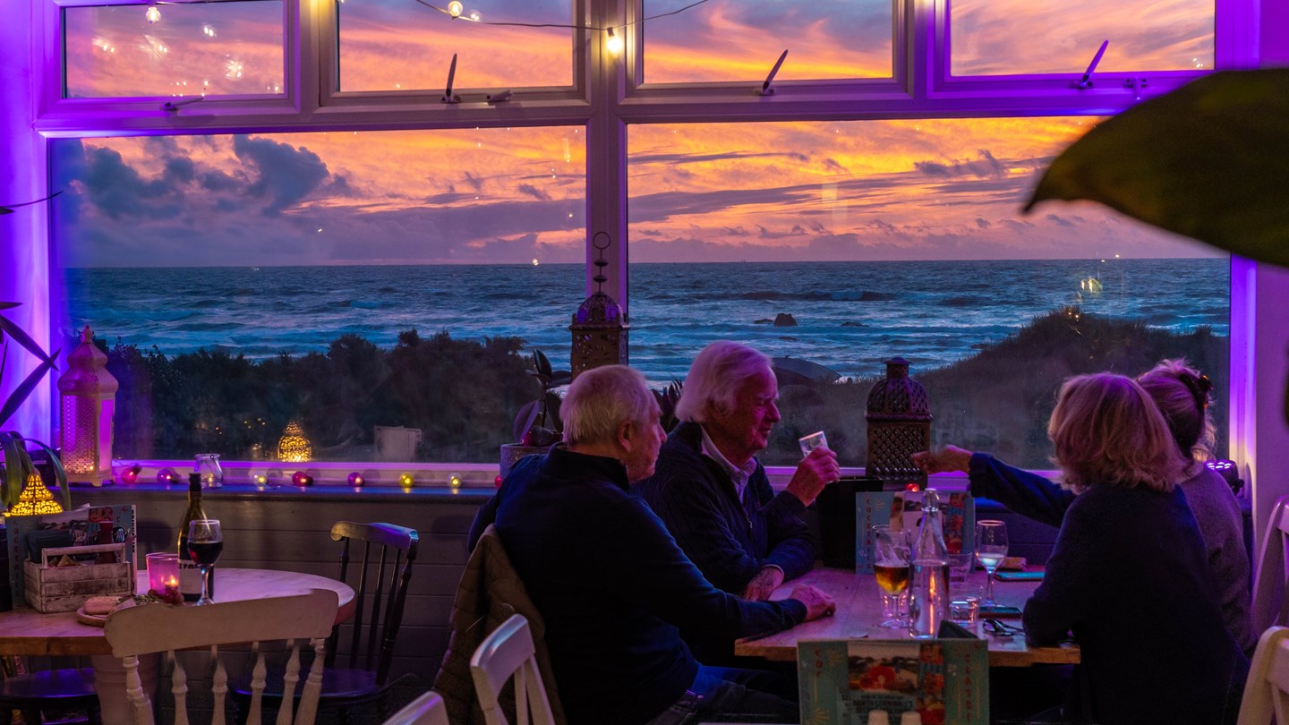 Book Online at The Break Bar at The Beach House | Dish Cult | Dish Cult